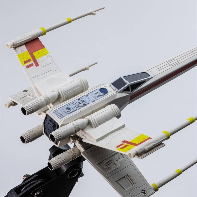 Star Wars - X-Wing Posable Desk Light | DadShop